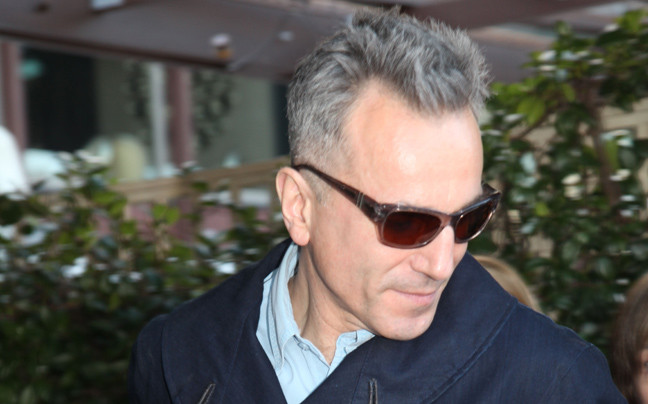 Φωτογραφίες από την επίσκεψη του Ντάνιελ Ντέι Λούις - Newsbeast