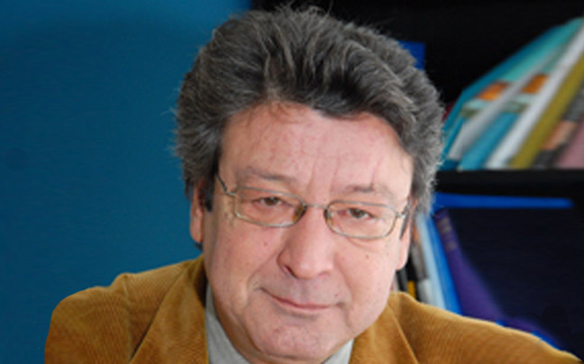 Έφυγε από τη ζωή ο καθηγητής εγκληματολογίας Βασίλης Καρύδης - Newsbeast