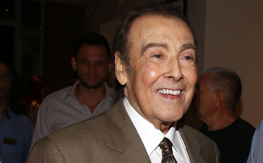 Τόλης Βοσκόπουλος: Έφυγε από τη ζωή ο σπουδαίος τραγουδιστής - Newsbeast