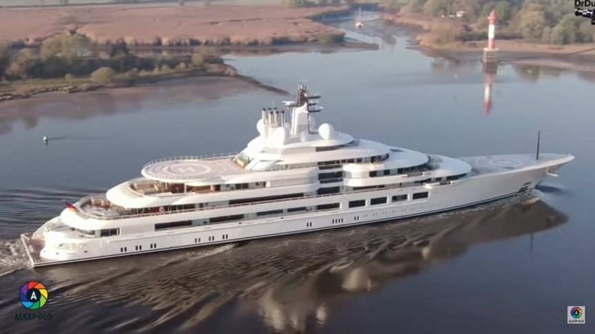 Italy: Sehrazat, rumored to belong to Putin, temporarily confiscated ...