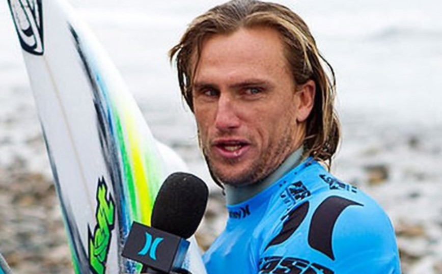 Australia: Surfing legend Chris Davidson dead - Died after fight ...