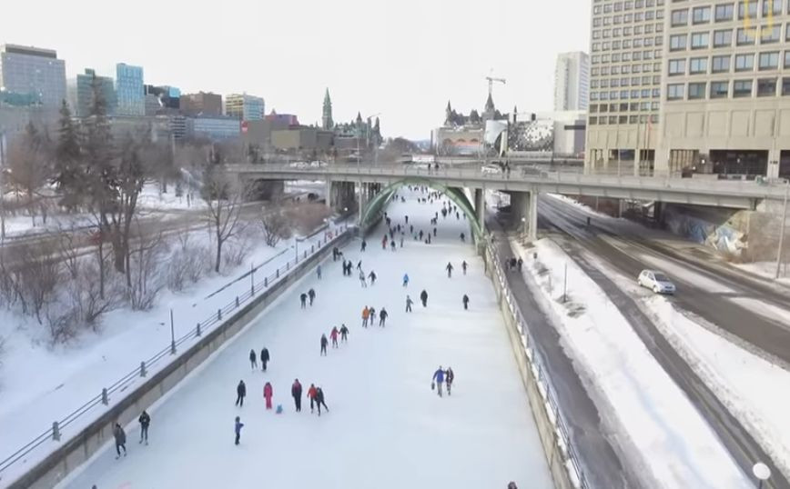 Canada: The world's largest natural ice rink is closed for the first ...