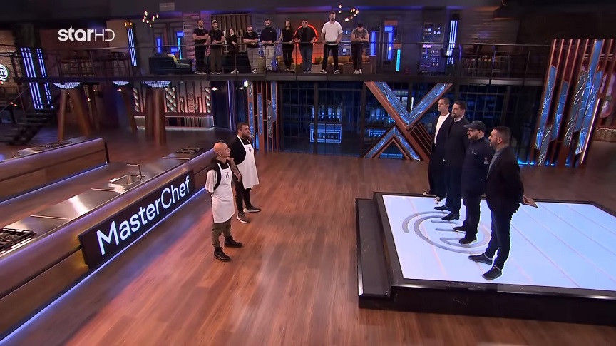 MasterChef: Νίκος και Αλέξανδρος «μονομάχησαν» για το Silver Award – «Έβγαλα ένα γλυκό και πήρα ...