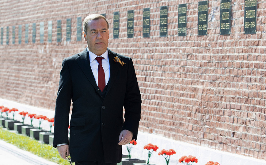 Medvedev visited a camp in eastern Ukraine - World Stock Market