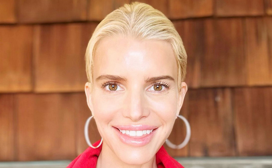 Έξαλλο το Instagram με τη Τζέσικα Σίμπσον – Πόσταρε φωτογραφία «χωρίς ...