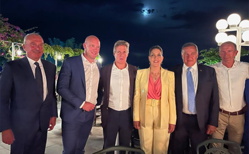 Τιμητική Βράβευση στον HENRY HOLTERMAN για την προσφορά του στον Υγρό ...