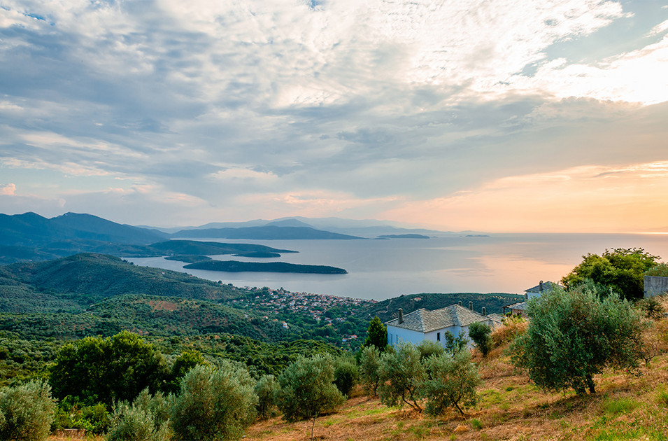 Λαύκος: Το χωριό στο Πήλιο με την υπέροχη θέα - Newsbeast