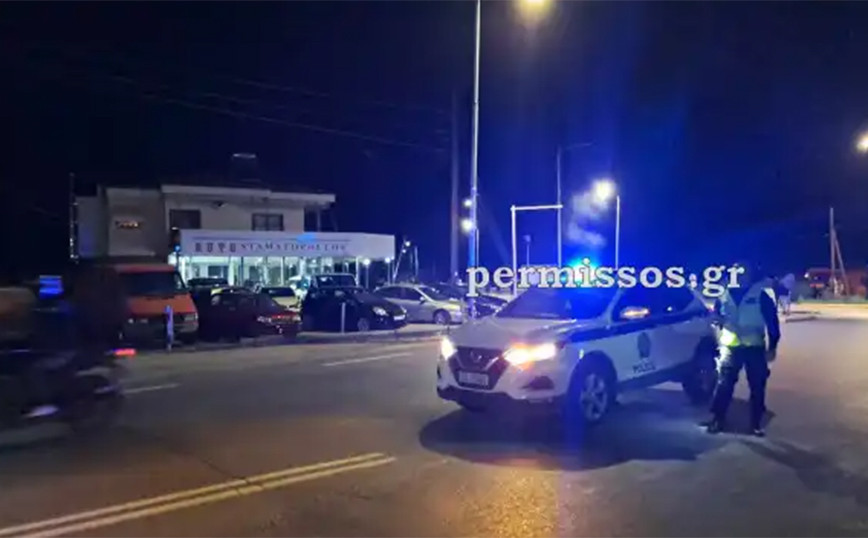 Επεισόδια στη Θήβα: Ρομά διαμαρτύρονται για τον θάνατο του 17χρονου ...
