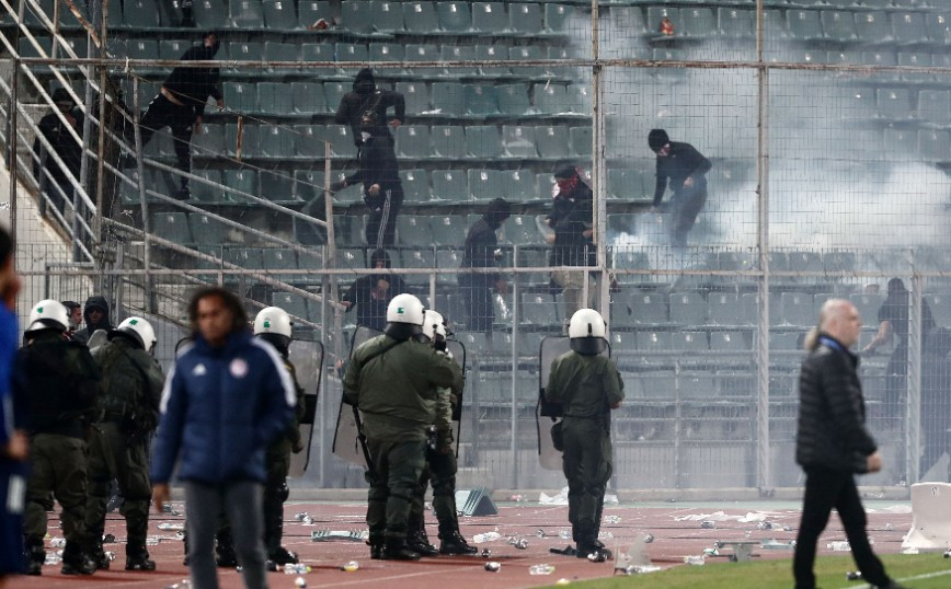 Εισαγγελική έρευνα για τα επεισόδια στο ματς Βόλος – Ολυμπιακός - Newsbeast