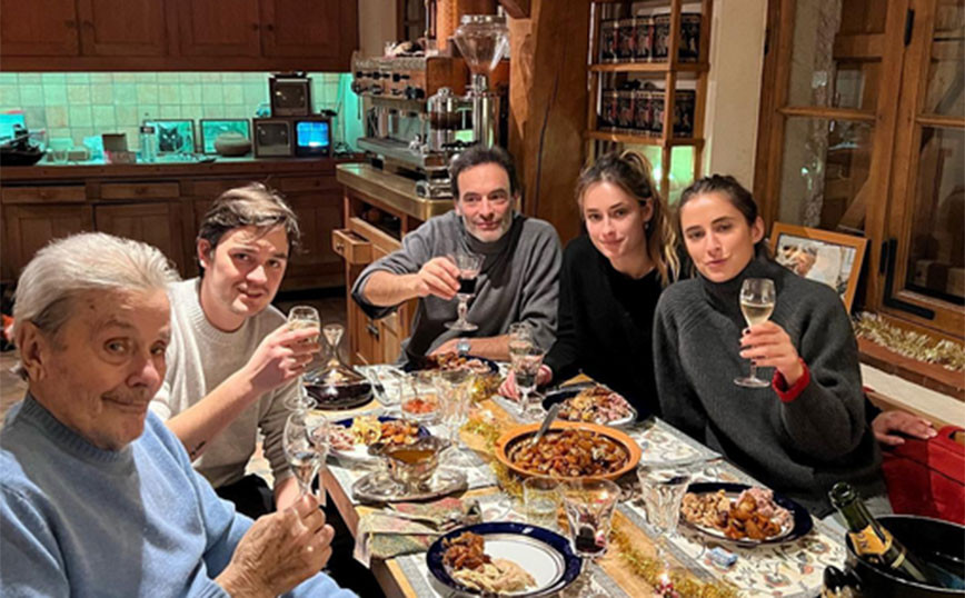 Conflict in the Delon family: "You're out of date" says his son to ...