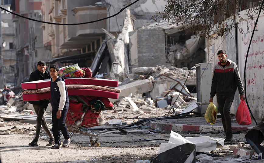 Ο ψυχρός και βροχερός καιρός καθιστά την εμπόλεμη Γάζα «απολύτως μη ...