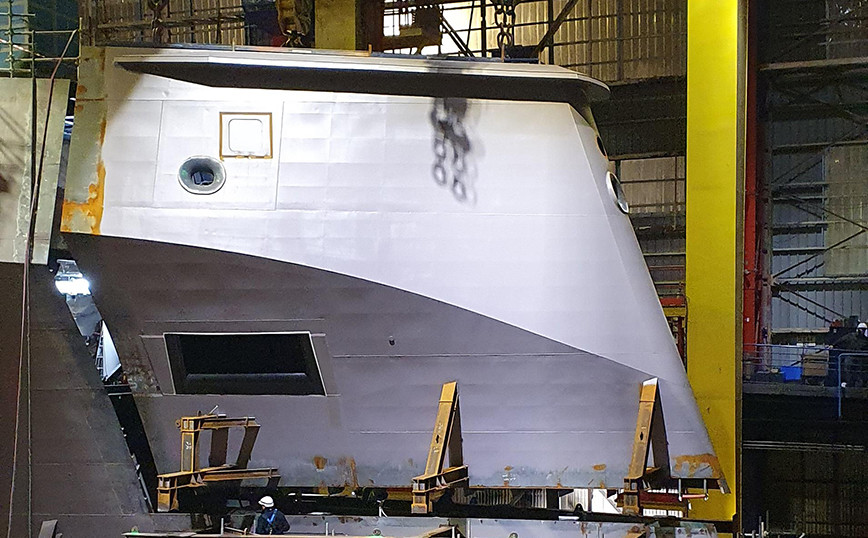 Παίρνει μορφή ο «Νέαρχος» στη Γαλλία: Νέες φωτογραφίες από τη φρεγάτα ...