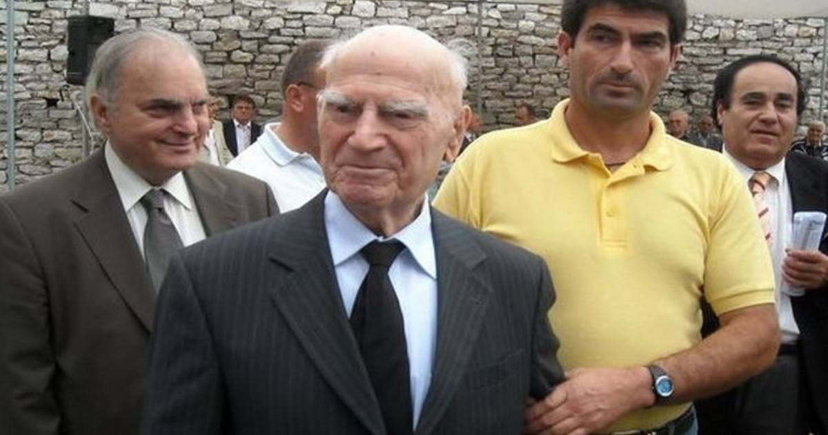 Πέθανε ο Στυλιανός Παττακός - Newsbeast