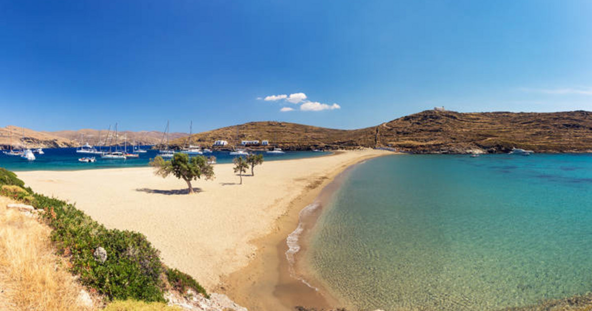 Πέντε ονειρικές παραλίες στις Κυκλάδες που πρέπει να επισκεφτείτε ...