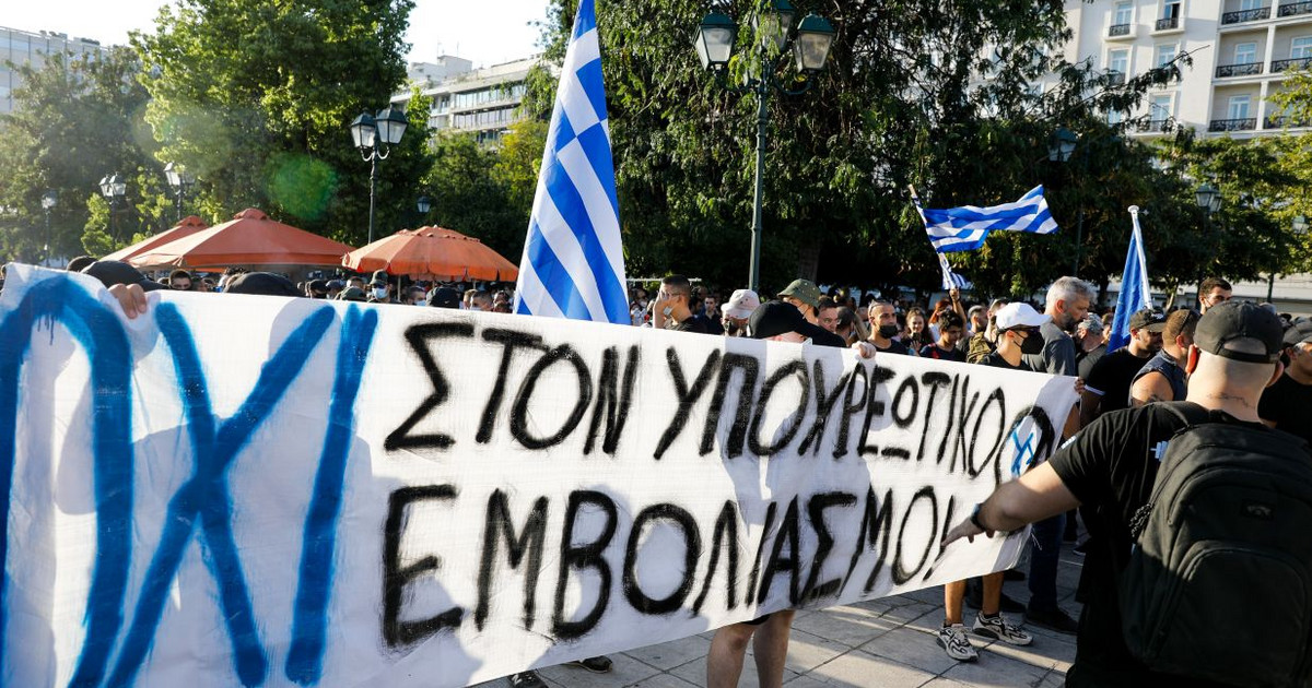 «Οι εξαπατημένοι απατεώνες» στην Ελλάδα – Ο Σλαβόι Ζίζεκ γράφει για ...
