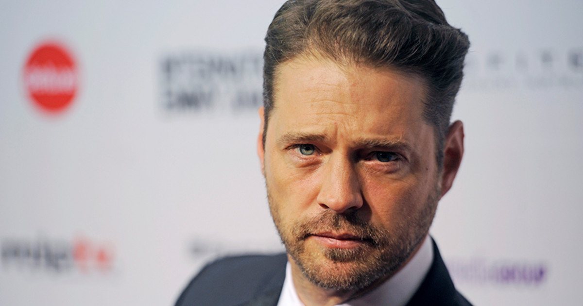 Όταν ο Τζέισον Πρίστλεϊ συγκατοικούσε με τον Μπράντ Πιτ – Ο ιδιαίτερος ...