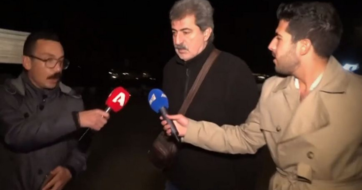 Στα βήματα του Νταλάρα ο Πολάκης: «Ο δικός σου μπαμπάς είναι υπερήφανος ...
