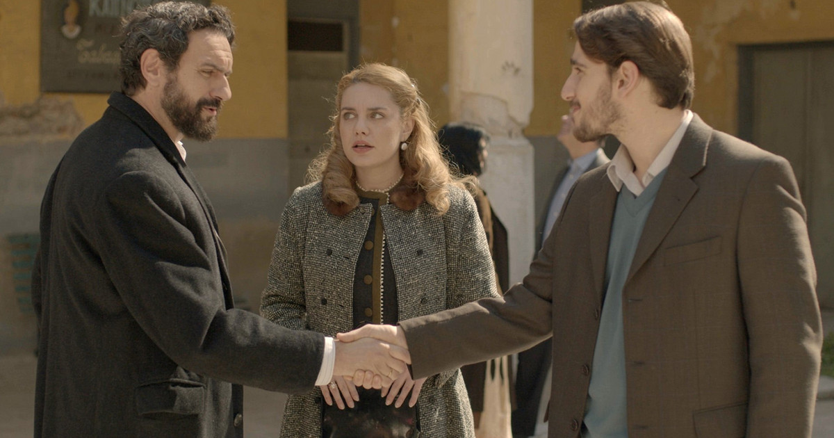 Το προξενιό της Ιουλίας – Spoiler: Η Ιουλία συναντά μαζί με τον ...
