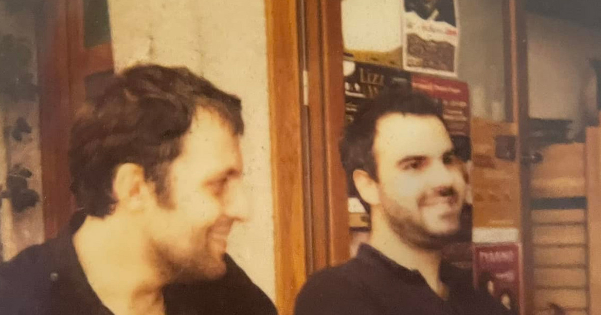 Ο Αύγουστος Κορτώ παντρεύεται με τον σύντροφό του – Αυτή είναι η ...