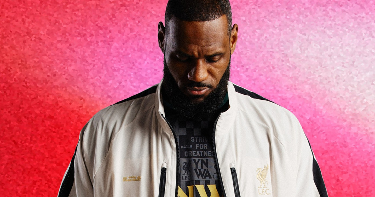 Λίβερπουλ: Λάνσαρε φανέλα… μπάσκετ με μοντέλο τον ΛεΜπρόν Τζέιμς ...