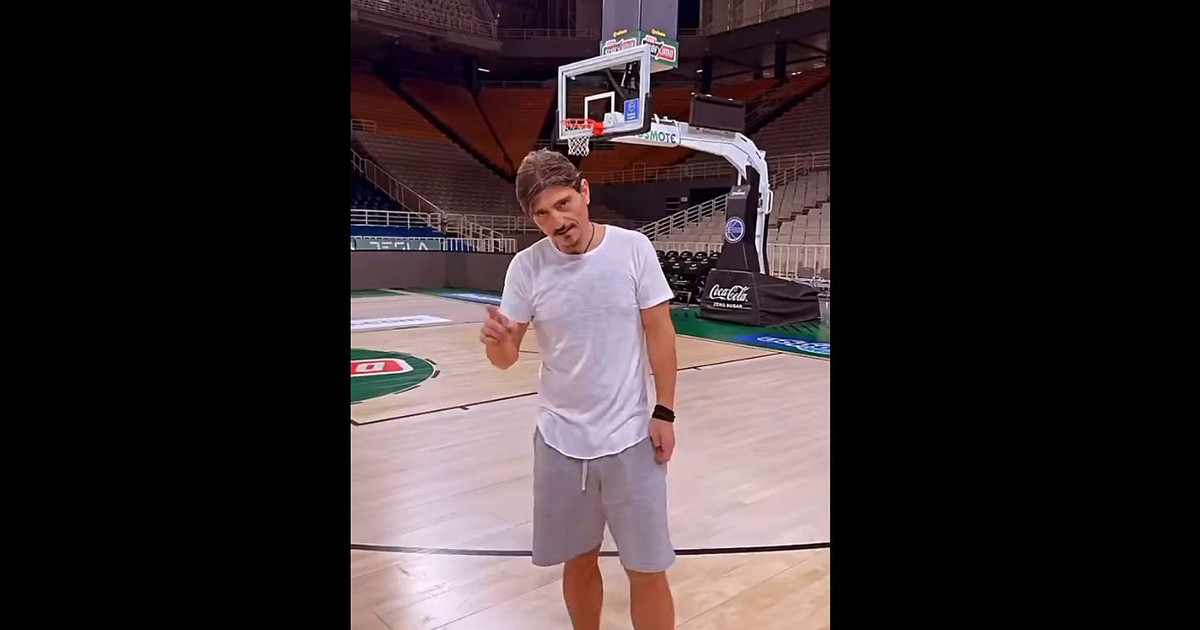 Ο Δημήτρης Γιαννακόπουλος έκανε αναπαράσταση του τελικού της Euroleague ...