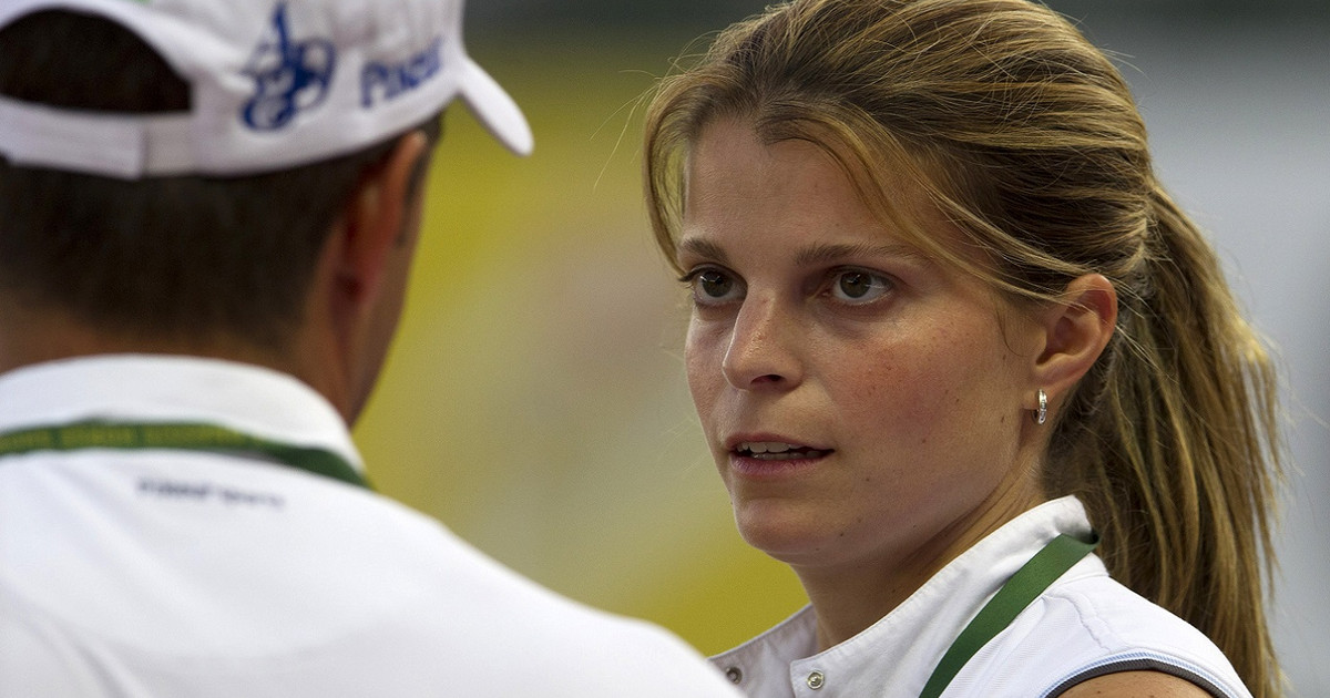 Turn in the career of Athena Onassis: She joined the board of a large ...