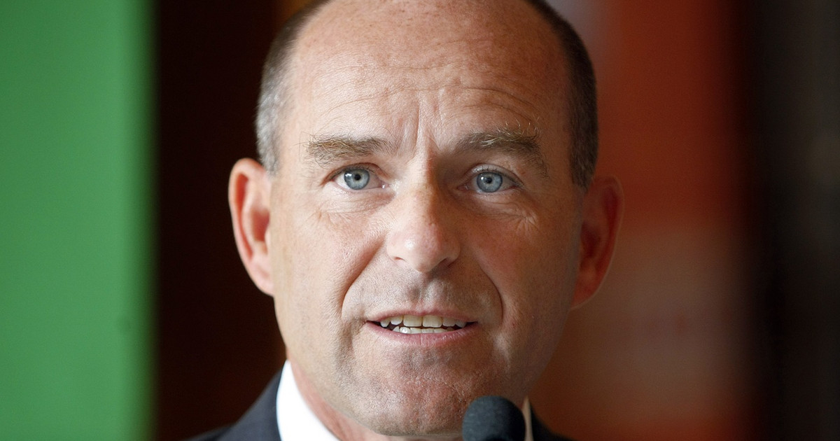 Billionaire thought dead may be living in Moscow with younger wife ...