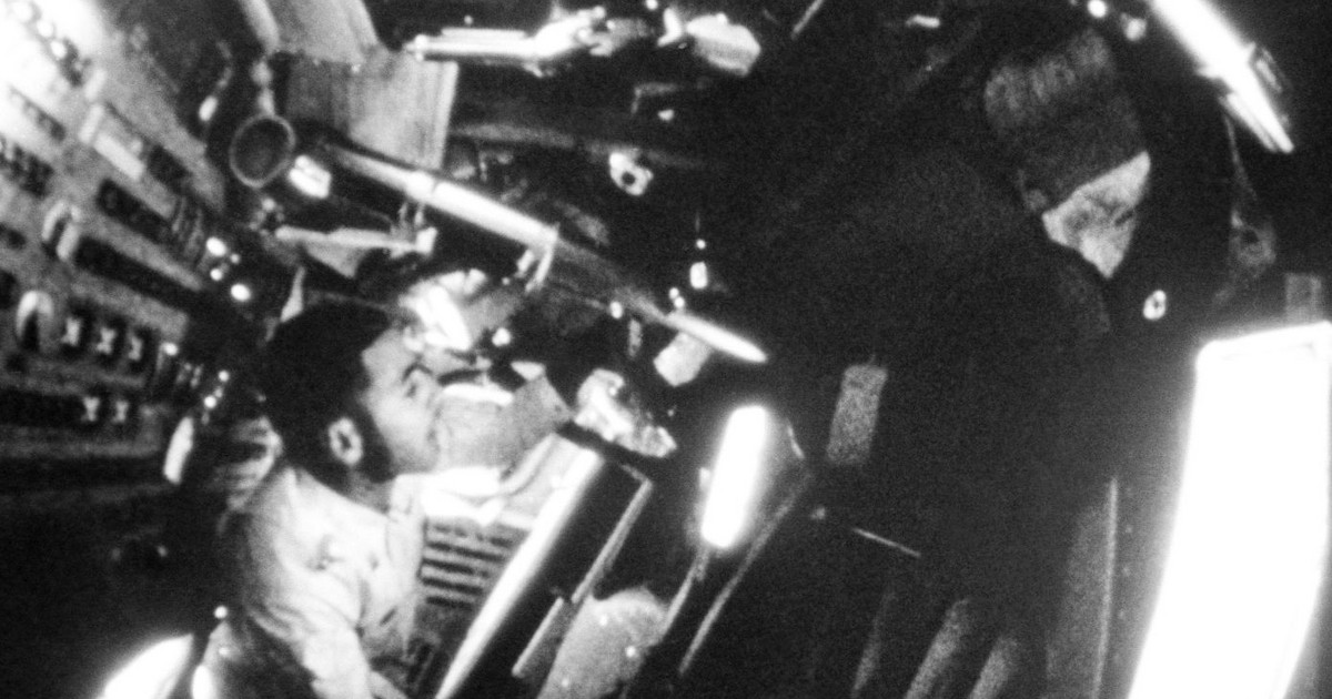 Apollo 8 astronaut who took iconic Earthrise photo killed in plane ...