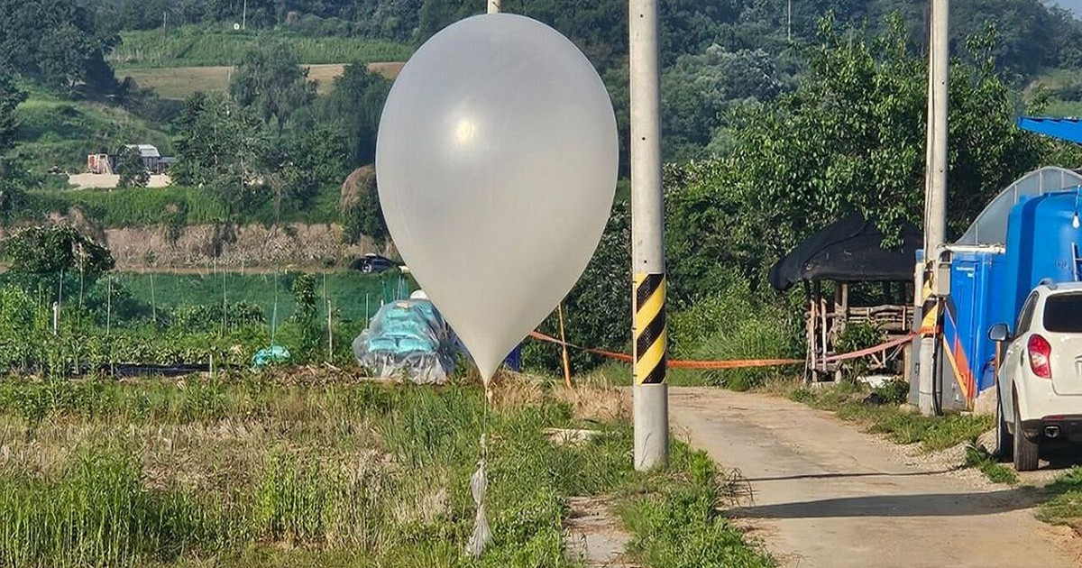 The new "batch" of balloons North Korea sent to South Korea had human ...