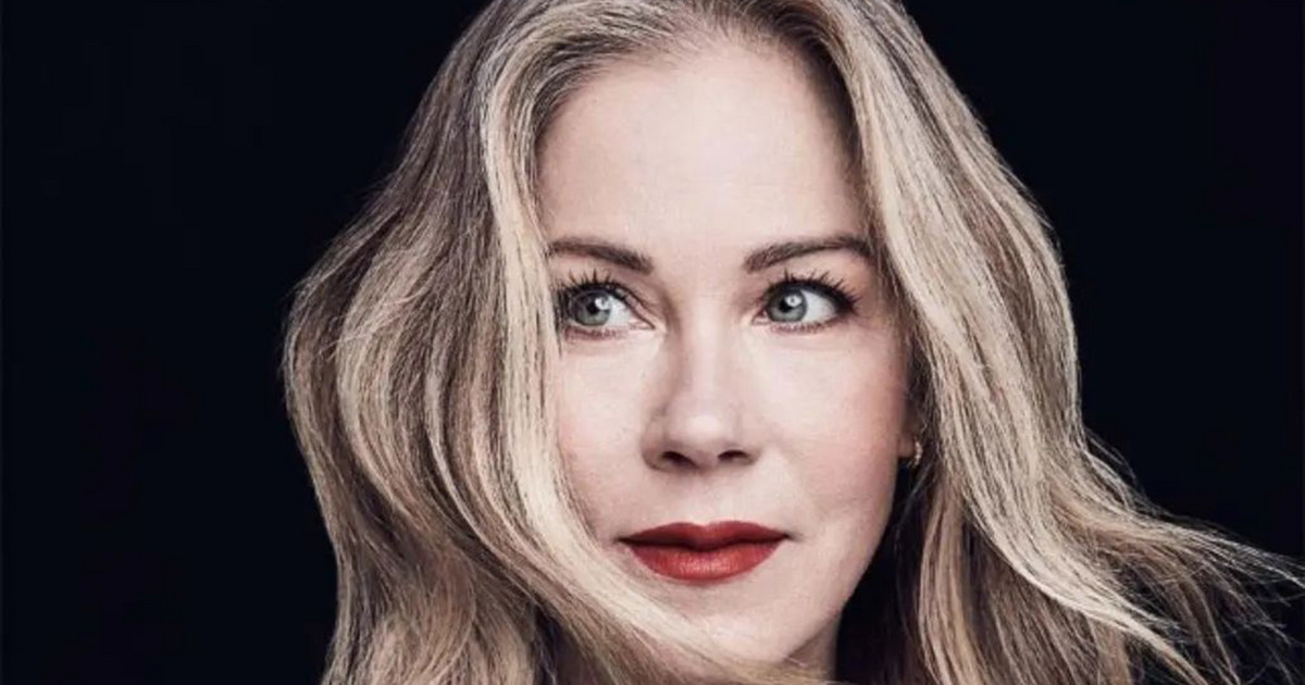 Christina Applegate Shocks About Multiple Sclerosis: 'I'm Trapped In ...