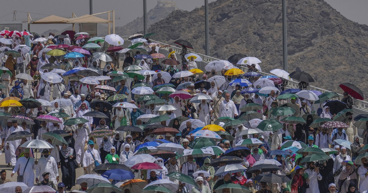 Shock in Mecca: Over 550 worshipers dead due to extreme heat - World ...
