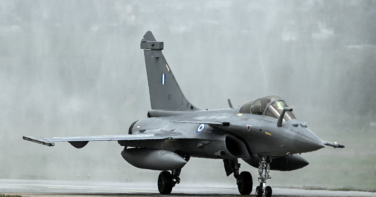 Serbia signed a contract with France for the acquisition of 12 Rafale ...