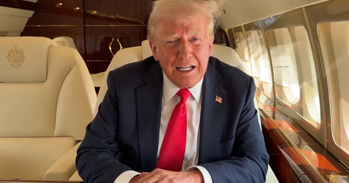 Trump's plane forced to land due to mechanical problem - What the ...