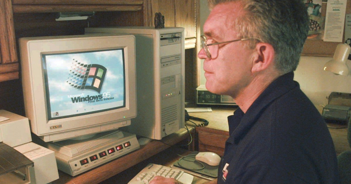 On this day, August 24: Windows 95 launches (with Jennifer Aniston and ...