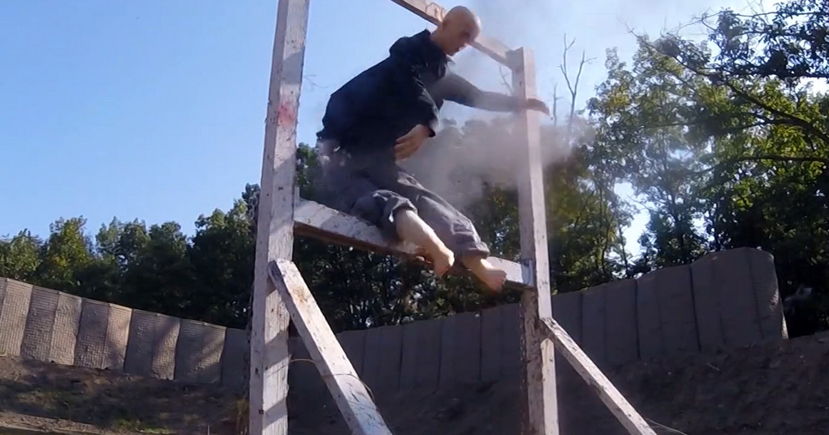 The damage caused to the human body by the explosion in a buzzer and ...