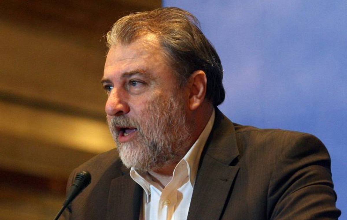 Μαριάς σε Ντομπρόφσκις: Κανένα σπίτι στα χέρια τραπεζίτη - Newsbeast