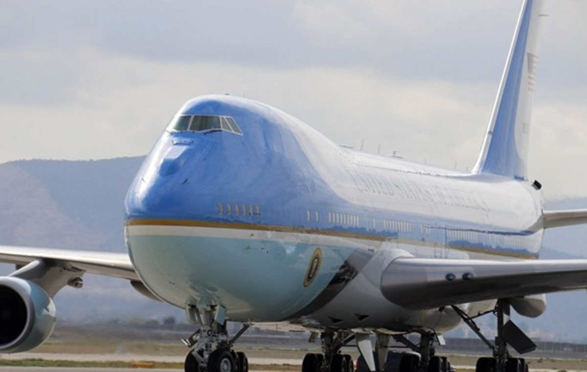 Στη Σούδα τα ξημερώματα της Κυριακής το Air Force One - Newsbeast
