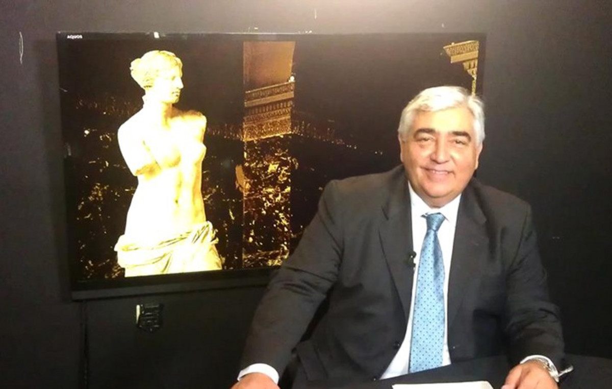Ο δήμαρχος της Μήλου που αρνήθηκε να πληρώσει εισιτήριο στο Λούβρο ...