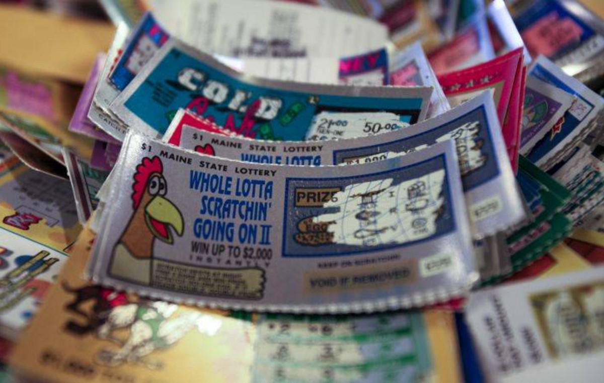 Homeless in France won with a stolen card of 500,000 euros in scratch ...