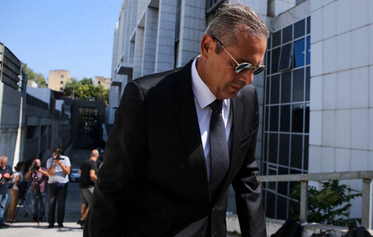 Ο Πορτοσάλτε τον αποκάλεσε «τυχοδιώκτη» και ο Καμμένος απάντησε: Δίνω ...