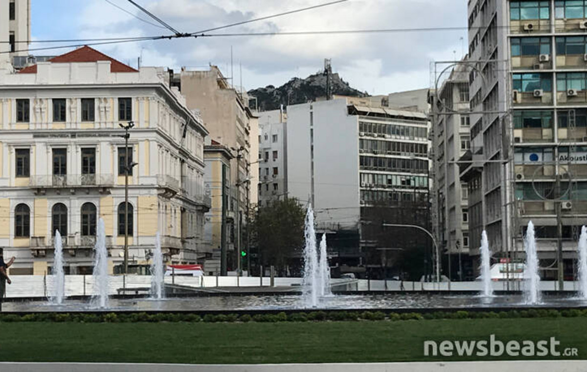 Ομόνοια όπως παλιά: Γέμισε νερό το συντριβάνι – Νέες εικόνες - Newsbeast
