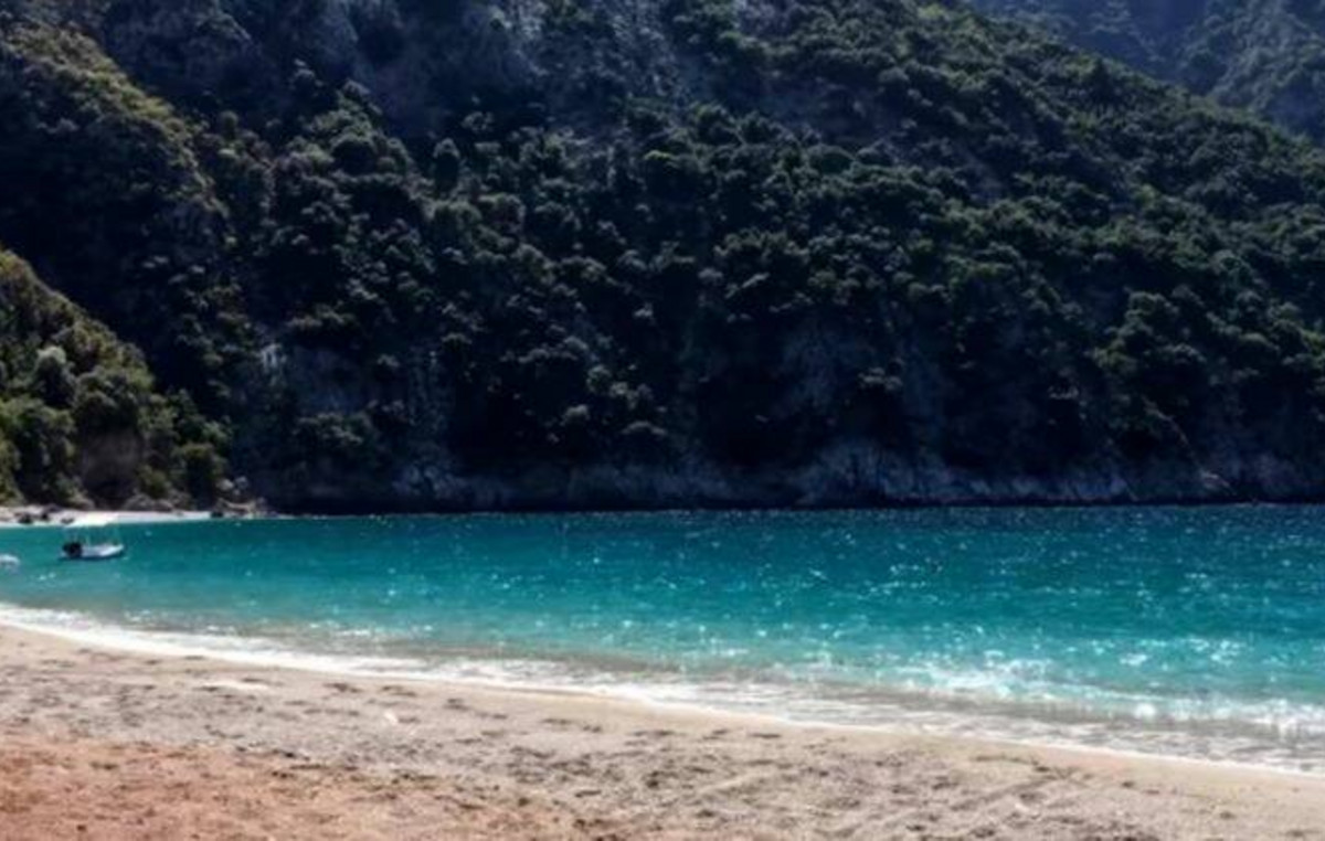 Η πανέμορφη παραλία που δεν έχει ποτέ κύμα - Newsbeast
