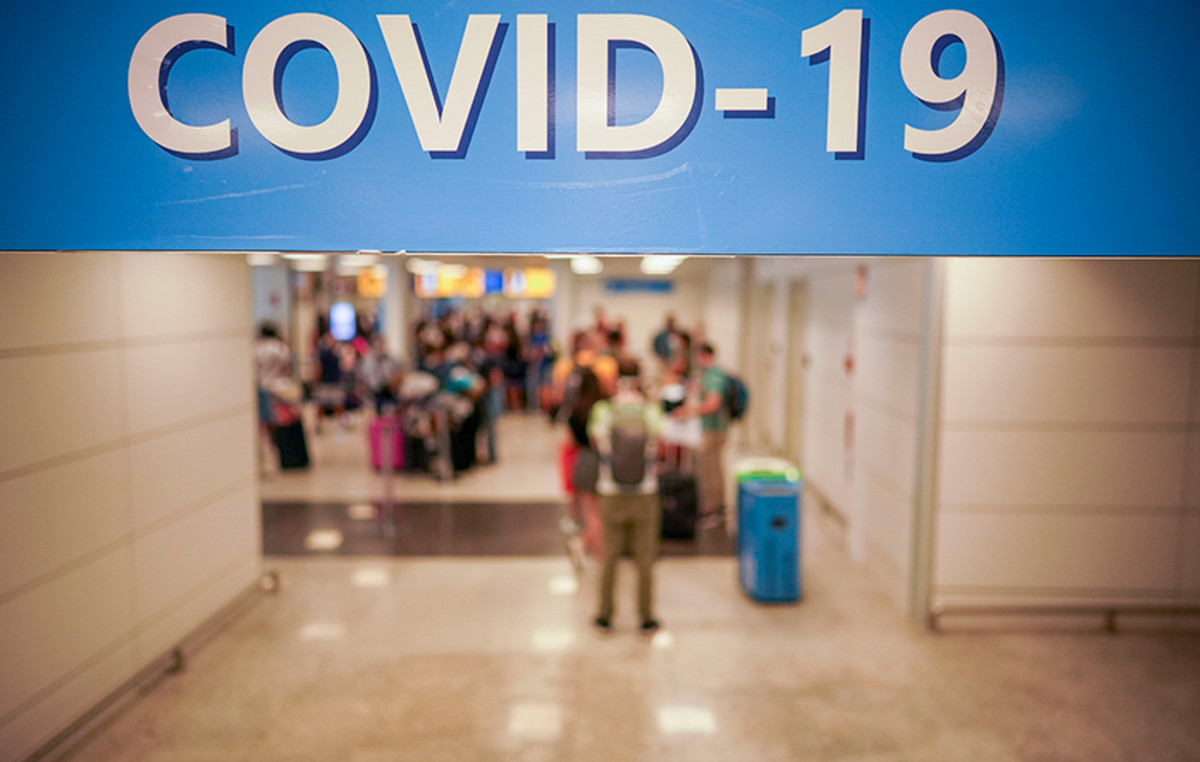 Μόνο με αρνητικό μοριακό ή rapid test η είσοδος ταξιδιωτών από την Κίνα ...