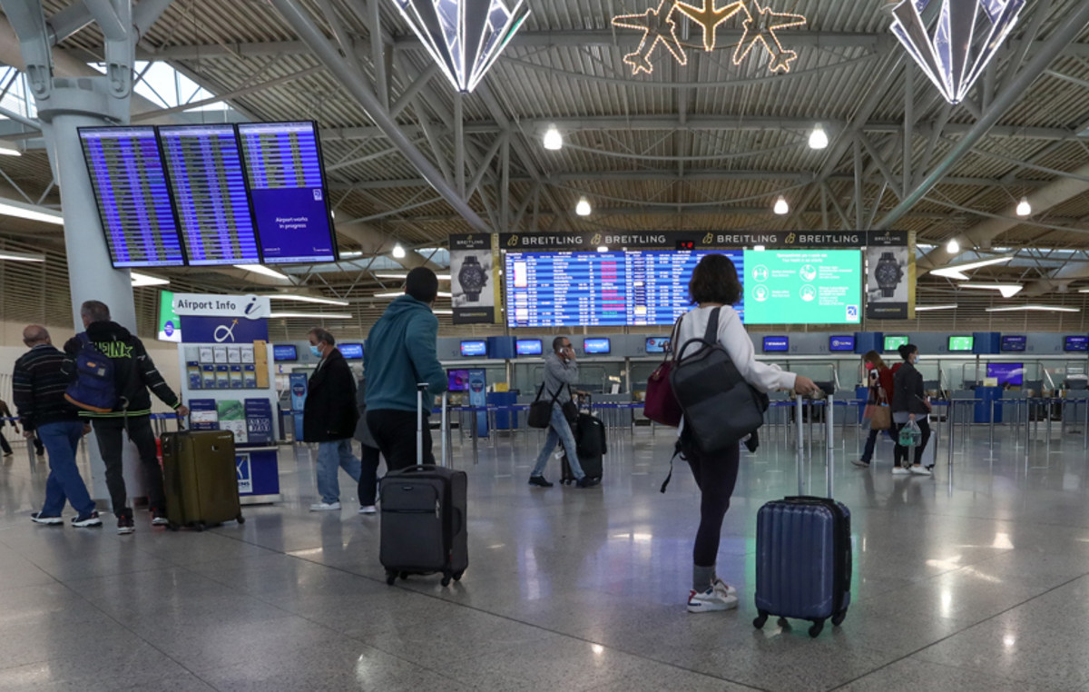 Βουλή: Ψηφίστηκε το νομοσχέδιο για την εισαγωγή του Διεθνούς Αερολιμένα ...