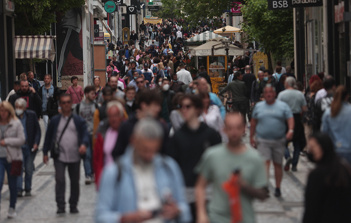 Κορονοϊός: Νέο φθινοπωρινό-χειμερινό κύμα «βλέπουν» οι ειδικοί – «Η ...