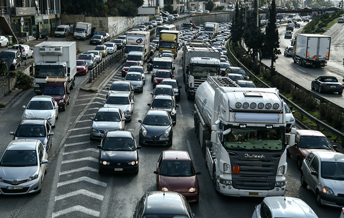 Κίνηση τώρα: Σημειωτόν τα αυτοκίνητα στον Κηφισό – Κλειστή η Λεωφόρος ...