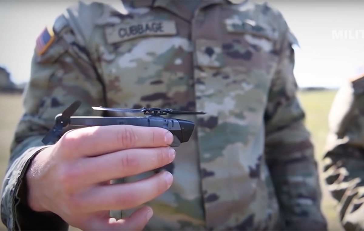 Ουκρανία: Νορβηγία και η Βρετανία δωρίζουν drones παλάμης Black Hornet - Newsbeast