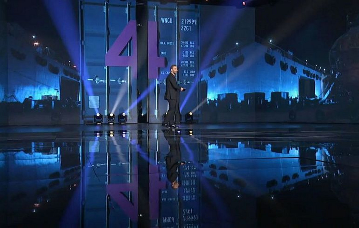 J2US: Η εντυπωσιακή υποδοχή του Νίκου Κοκλώνη στην Καίτη Γαρμπή - Newsbeast