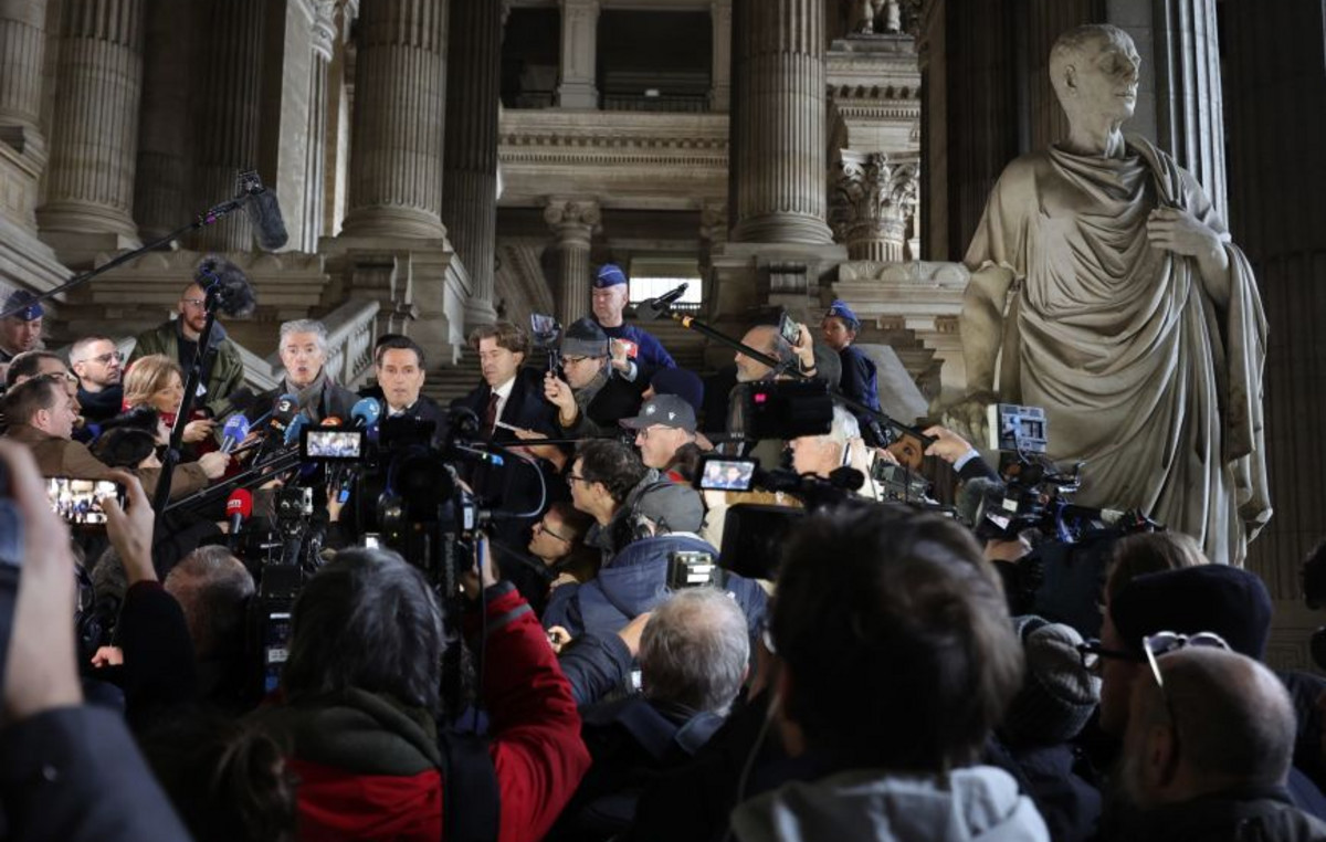 Τα γαλλικά του δικηγόρου της Εύας Καϊλή και η ατάκα για το «Κορωπί» που ...