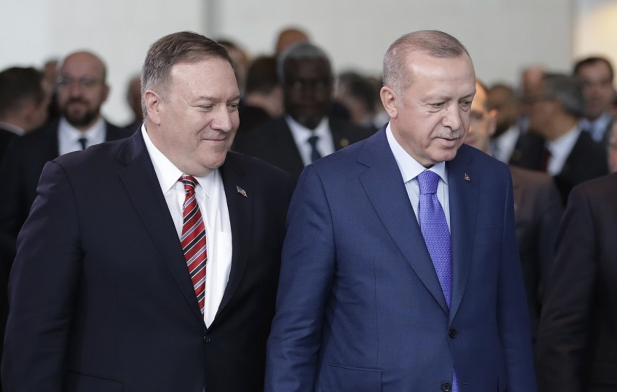 Μάικ Πομπέο: Πήγε να σπάσει την πόρτα του Ερντογάν για να «σώσει» τον ...